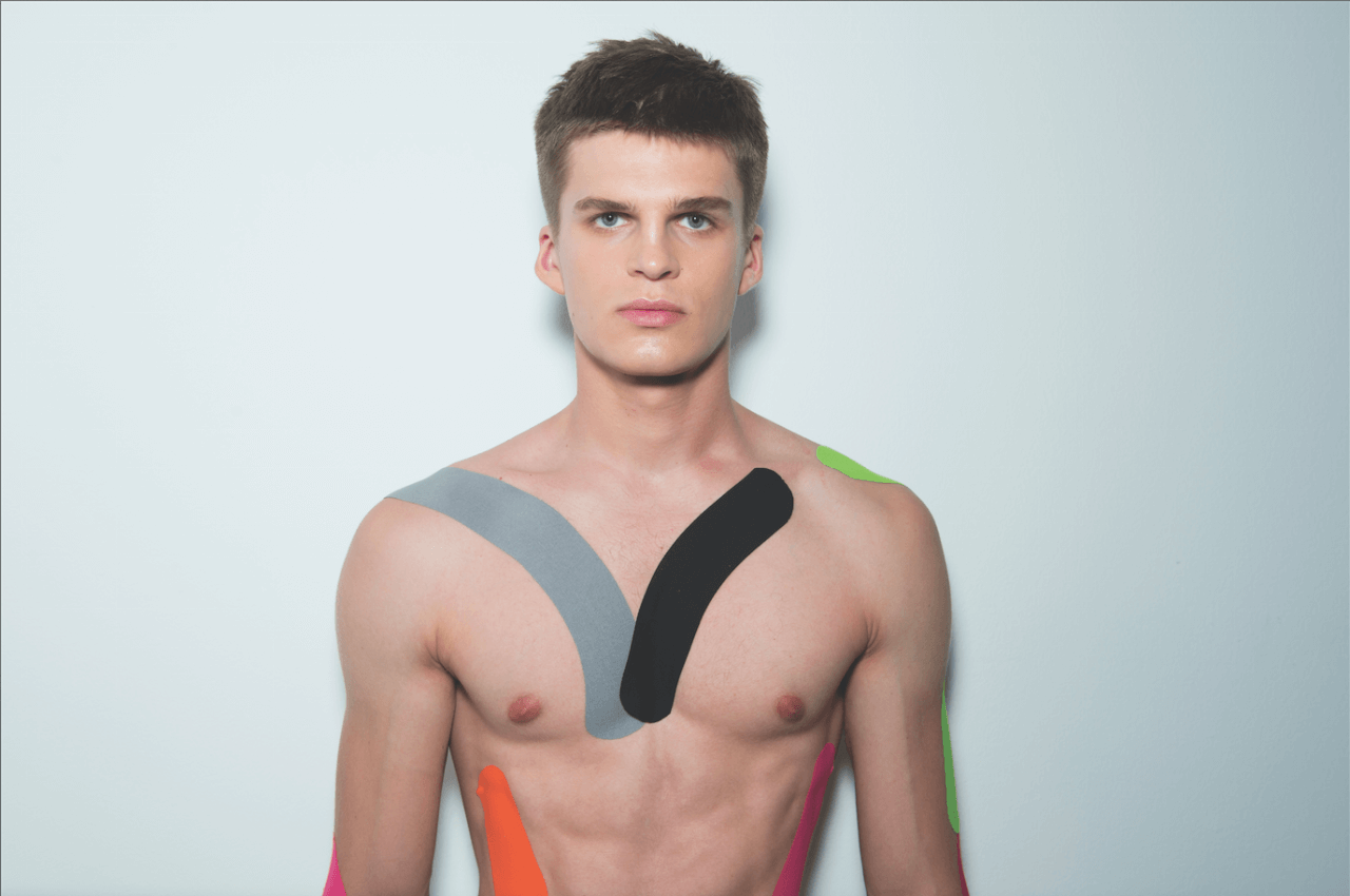 Versace Strip Show In Recent Shock Horror News 10 Magazine
