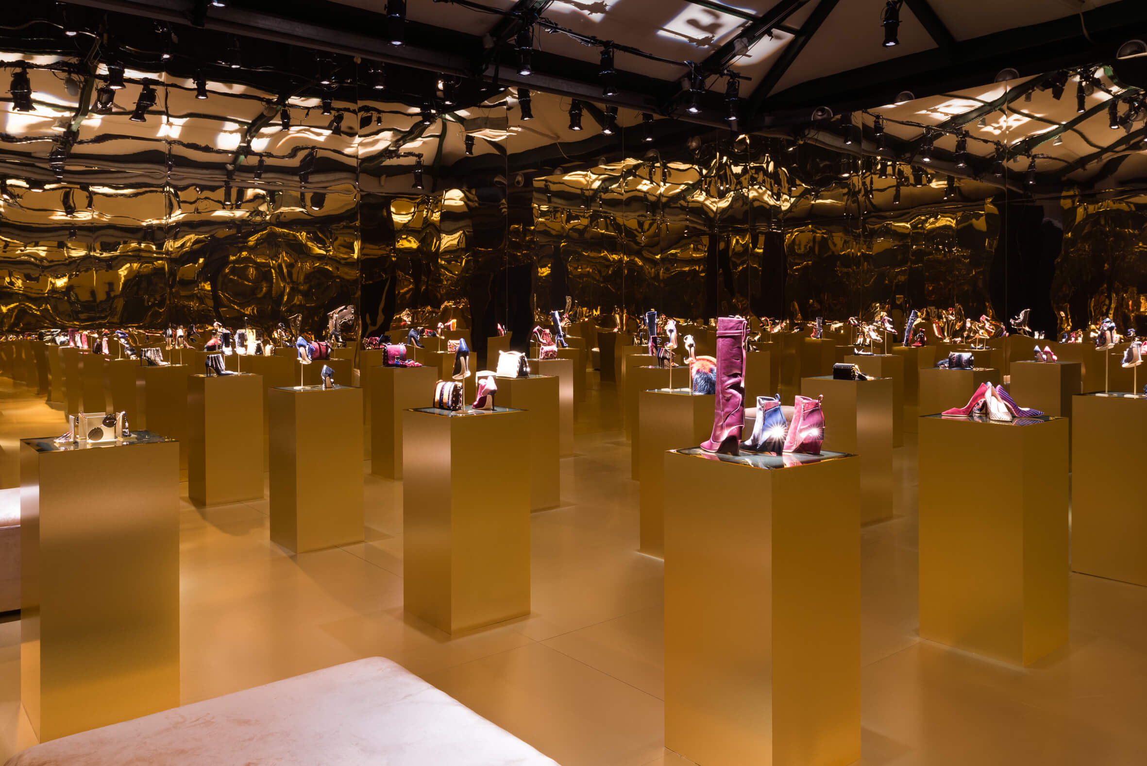 Jimmy Choo: AW16 Presentation - 10 Magazine